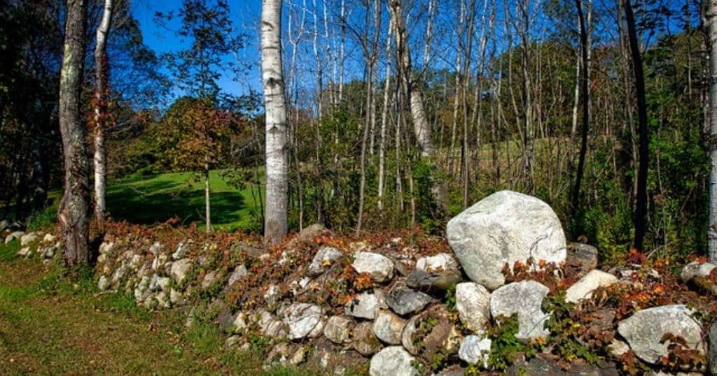 Building Boulder Retaining Walls: A Comprehensive Guide - Utah Boulder ...